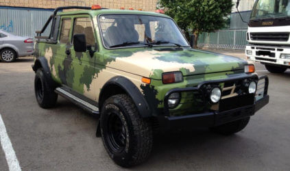 Lada Niva 4x4 — the most unassuming old school off-road SUV