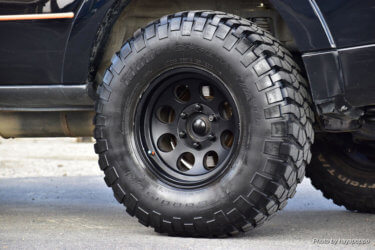 Lifted Mitsubishi Pajero on 33" Offroad Wheels from Japan