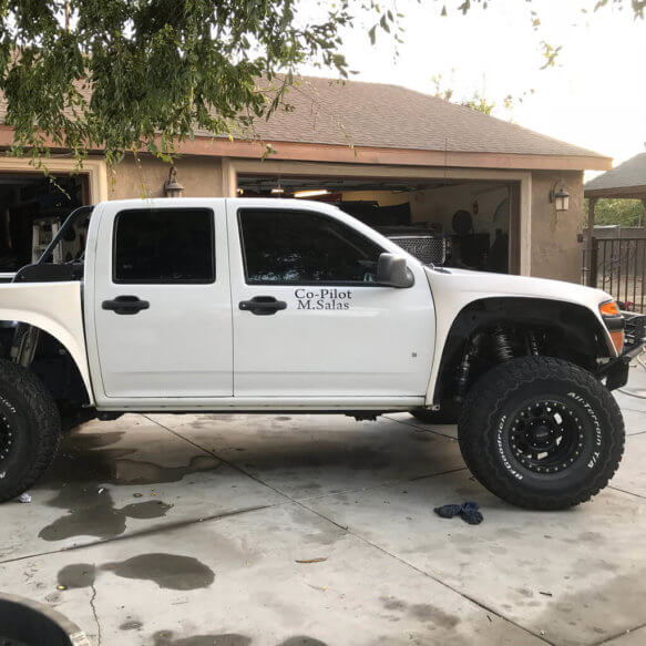 First gen Chevy Colorado Prerunner Build - offroadium.com