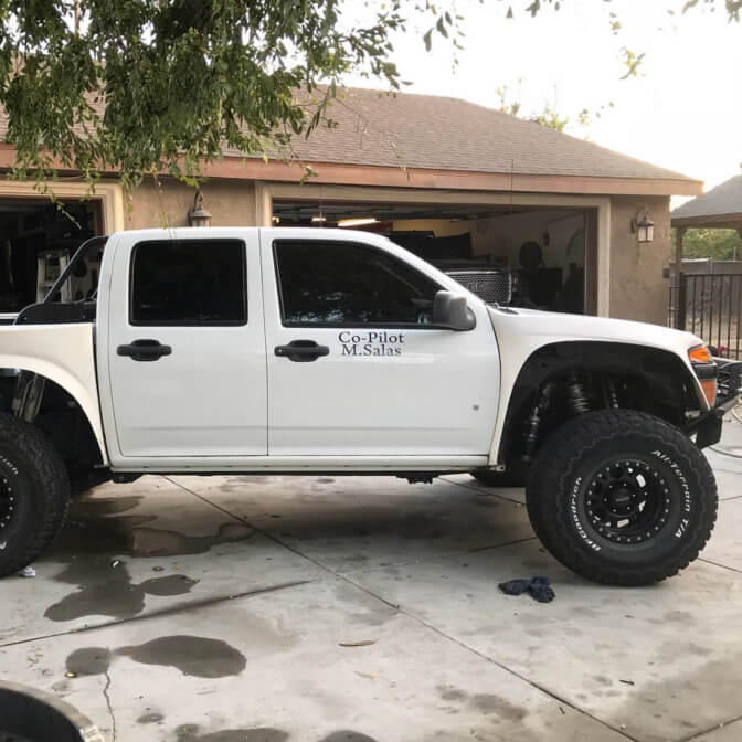 First gen Chevy Colorado Prerunner Build - offroadium.com