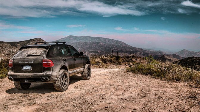 Lifted Porsche Cayenne Turbo S on 33 Inch Off-road tires