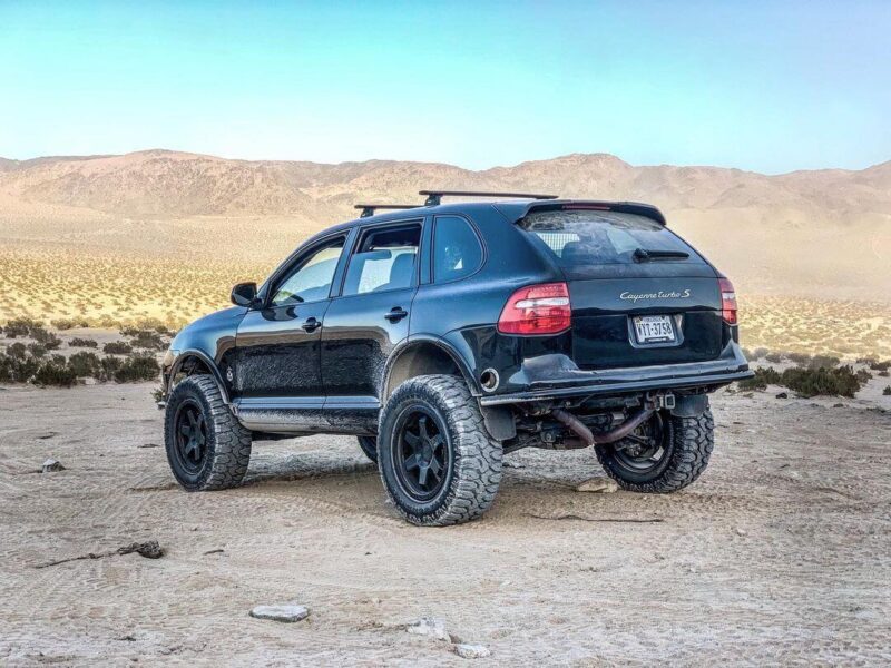Lifted Porsche Cayenne Turbo S on 33 Inch Off-road tires