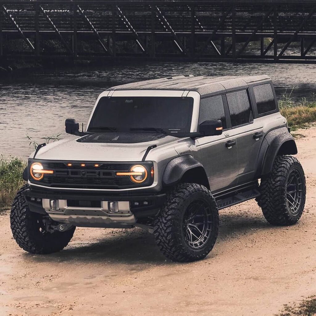 Coolest Ford Bronco off road builds from Old To New