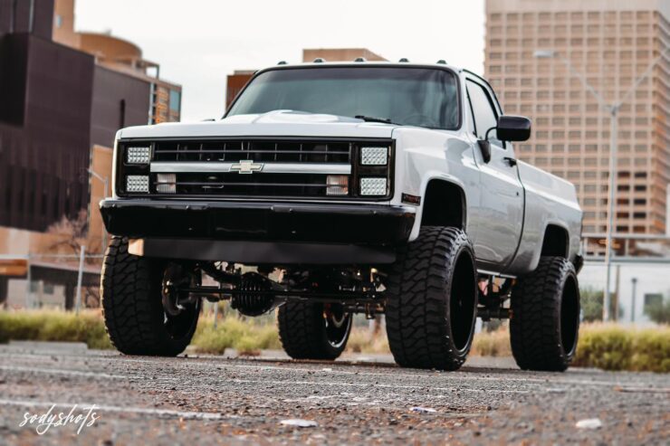 Fitment Guide: Chevy K10 on 24x14 Rims Wrapped in M/T Mud Tires ...