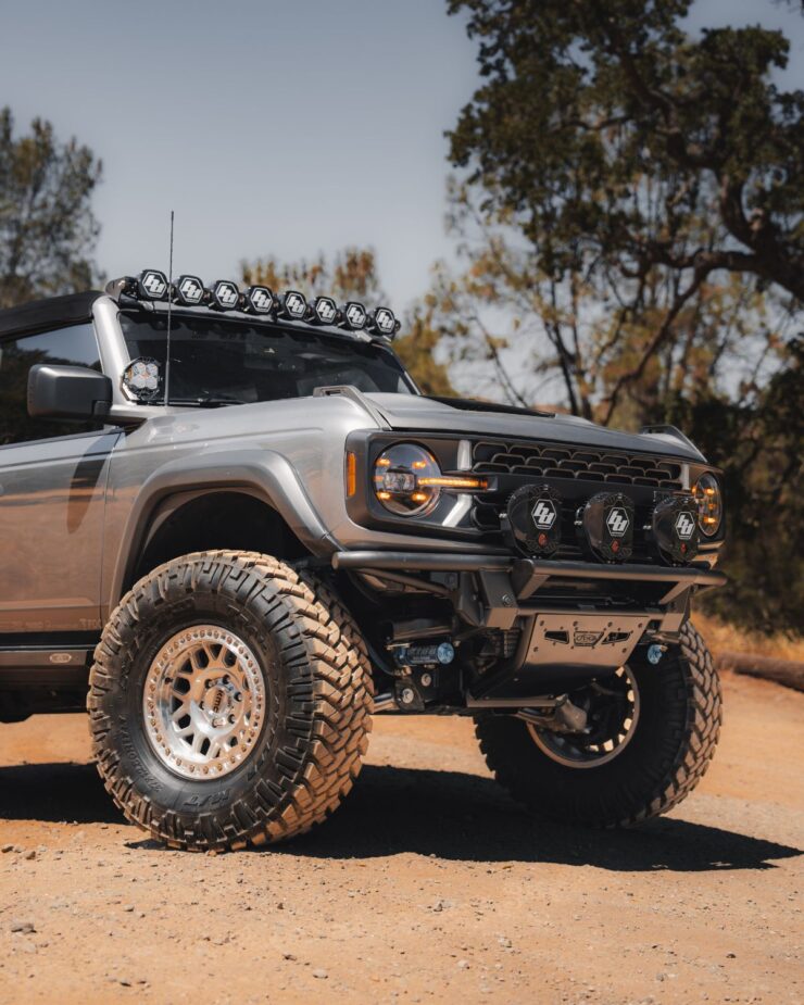 Off-road Modified Ford Bronco Black Diamond Sas with Bestop eTop Power ...