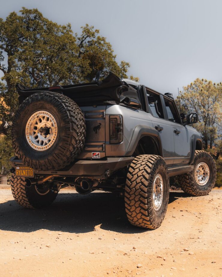Off-road Modified Ford Bronco Black Diamond Sas with Bestop eTop Power ...