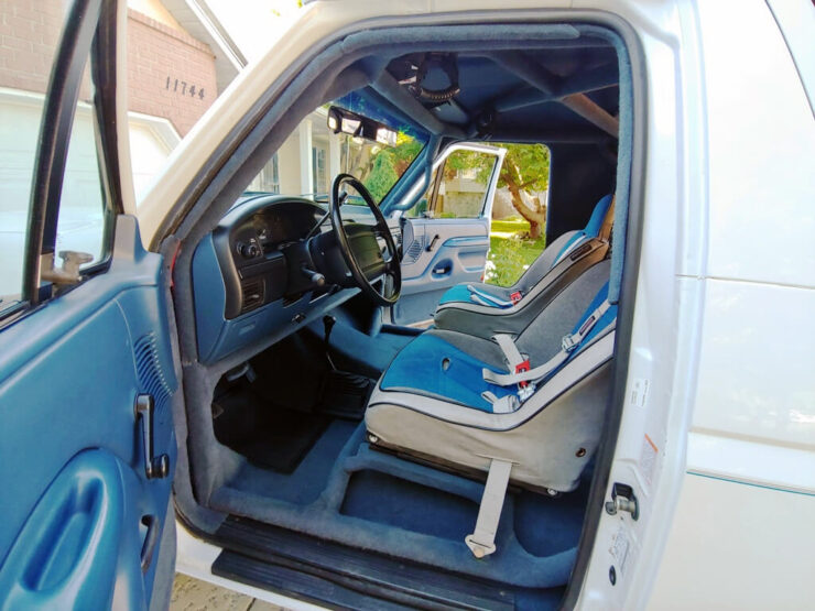 Professionally built OBS Ford Bronco Prerunner Project - offroadium.com