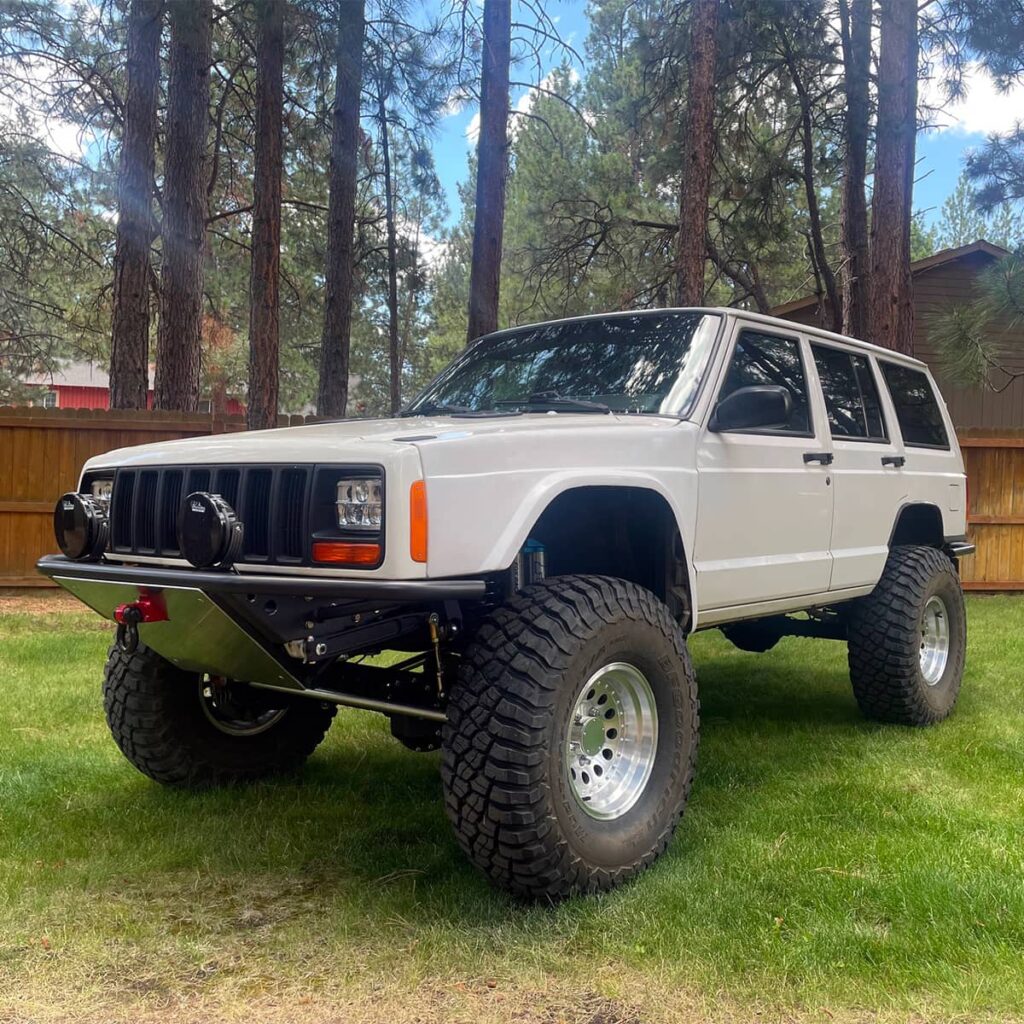 Jeep Cherokee XJ Pre Runner / Trail Off Road Build on 35"s