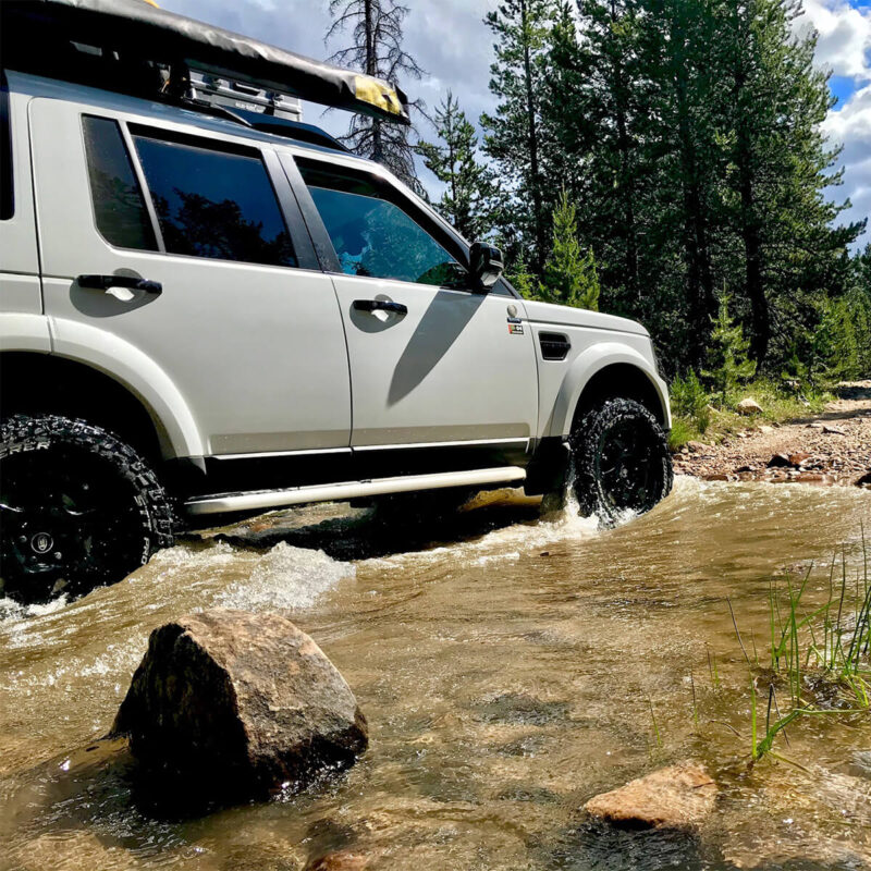Lifted Land Rover Discovery 4 - Modern Off-roader With The Camel Trophy ...