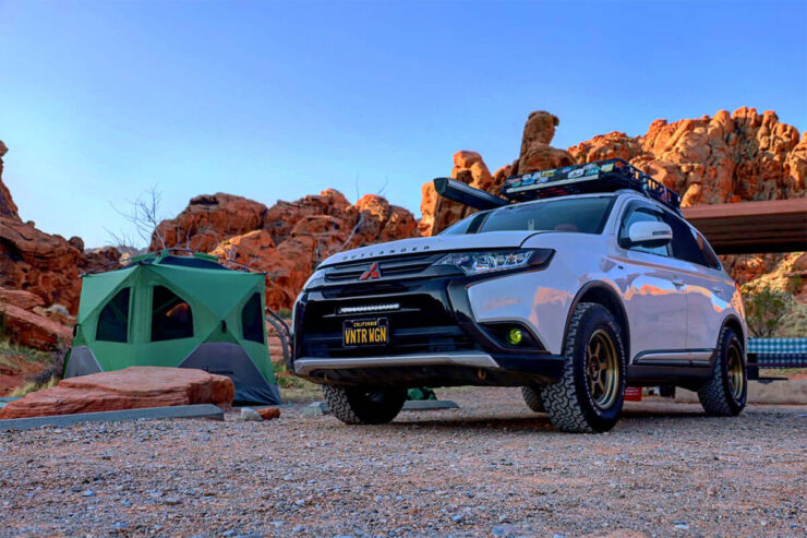 Lifted Mitsubishi Outlander With Off-road Mods - Living Up to Its Name