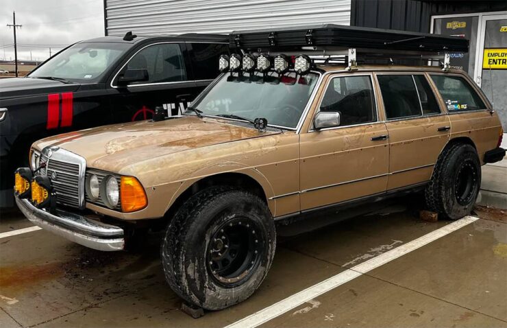 Lifted Mercedes W123 Overland Off-road Wagon