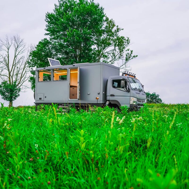 Lifted Mitsubishi Fuso Overland Expedition Truck Build - a 4x4 Tiny House