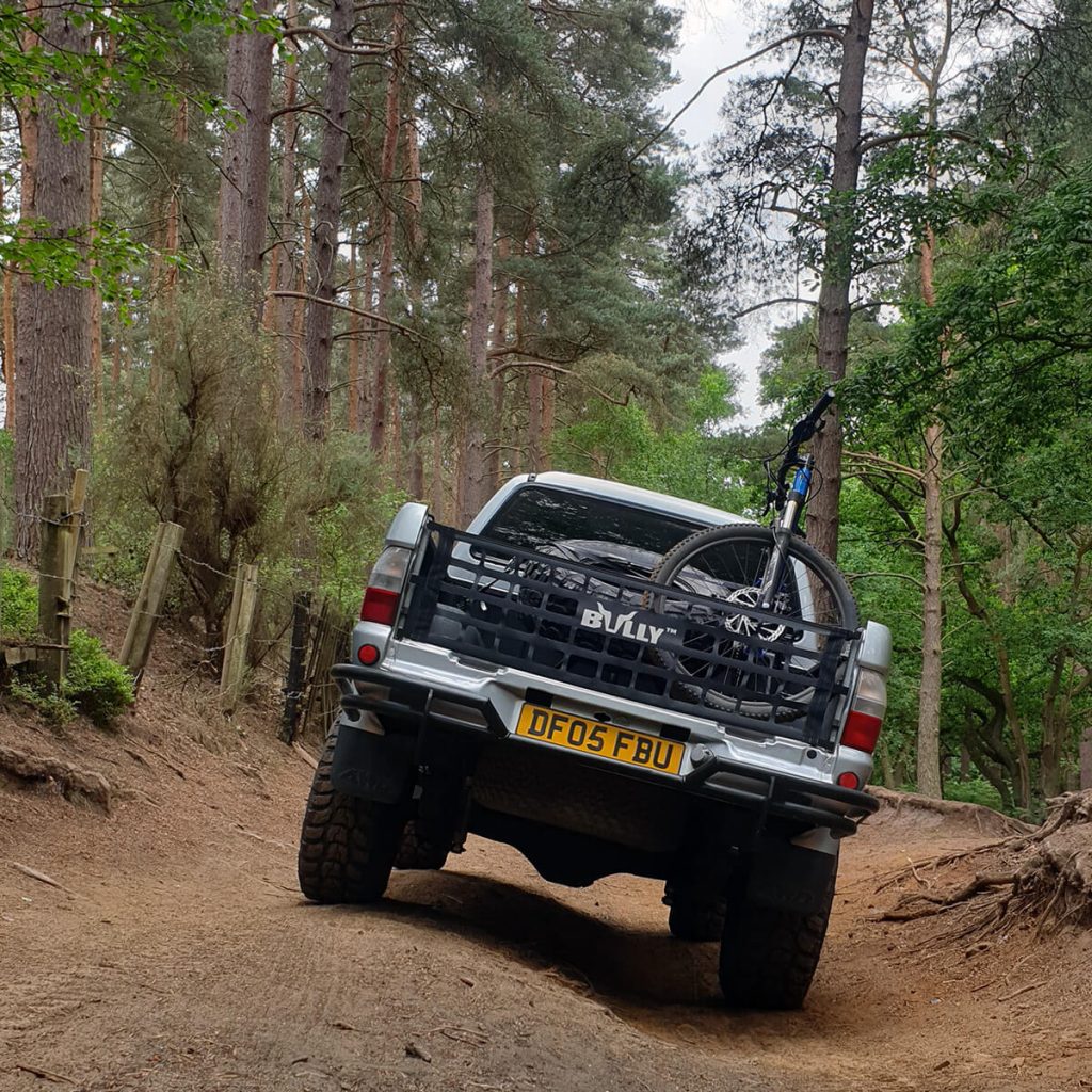2005 Mitsubishi L200 with Lexus V8 Power Under the Hood - offroadium.com
