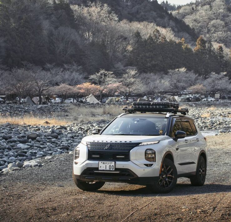 2023 Mitsubishi Outlander off-road style build on All terrain Tires ...