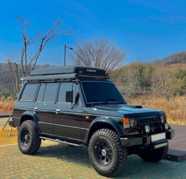 Lifted Mitsubishi Delica L300 Overland Minivan with Pajero 4WD