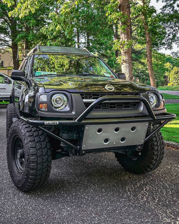 Lifted 1st Gen Nissan Xterra on 33" tires - offroadium.com