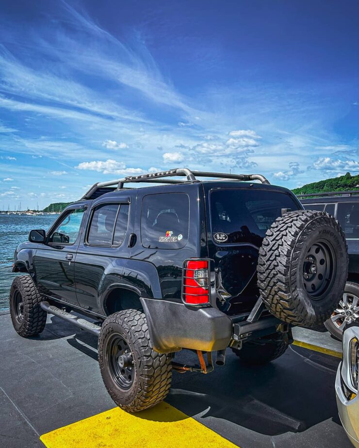 Lifted 1st Gen Nissan Xterra on 33" tires - offroadium.com