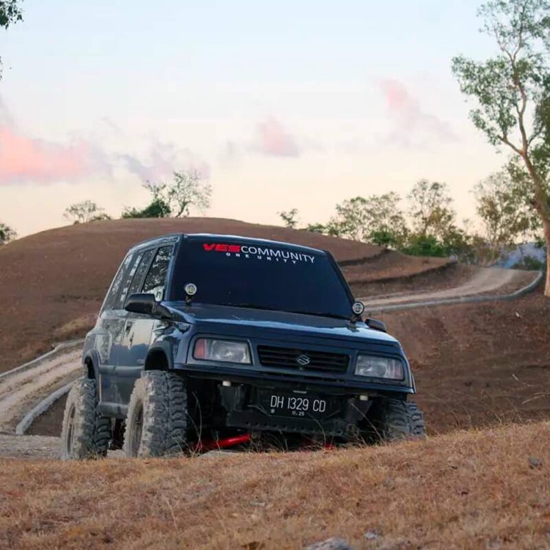 Big and Small Suzuki Off Road Builds - Offroadium.com