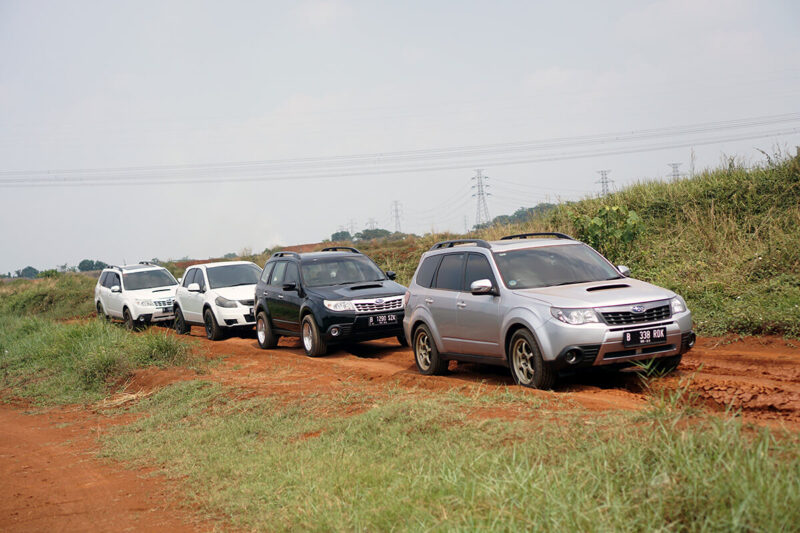 Lifted Suzuki SX4 With A/T Tires for Fun Off-road Adventures ...