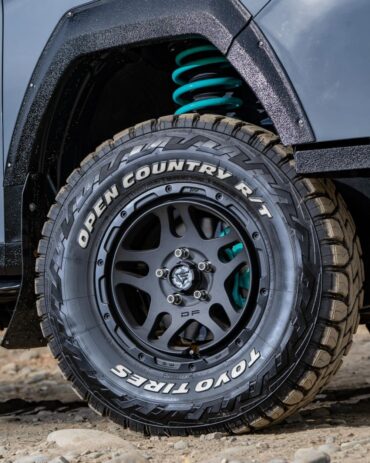 Lifted Toyota Alphard Off Road Overland Van from Tokyo Autosalon