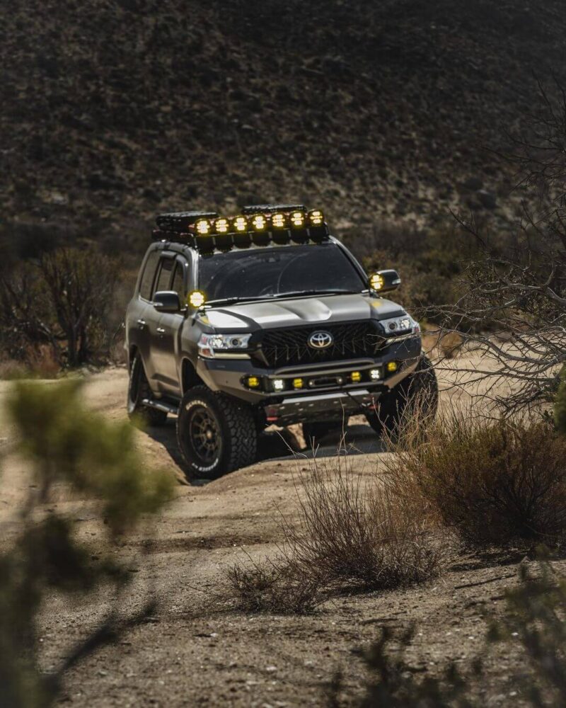 Best Overland Vehicles for any Budget - Offroadium Guide