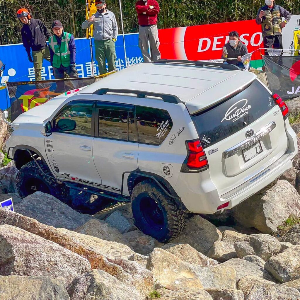 Lifted Toyota Land Cruiser Prado 150 Off Road Build With a Rear Locker