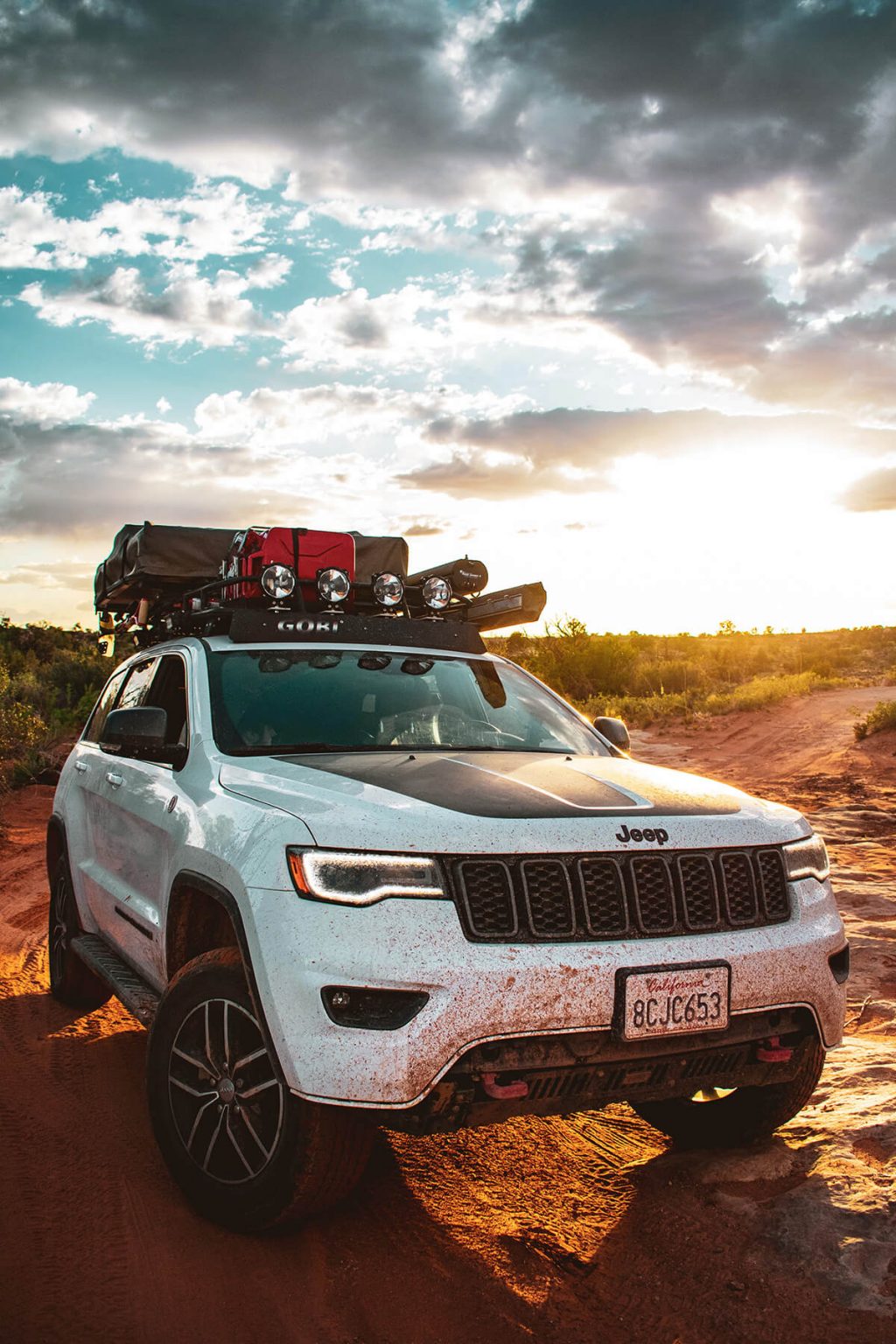 Lifted Jeep Grand Cherokee Trailhawk WK2 Overland Off Road Build on 33s