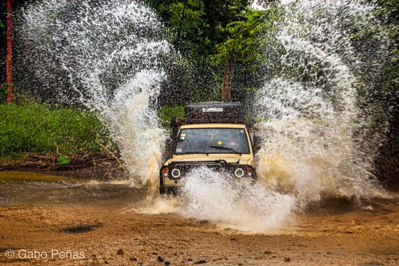 Pure Life with Shorty Overlander - Lifted 1st gen Mitsubishi Montero ...