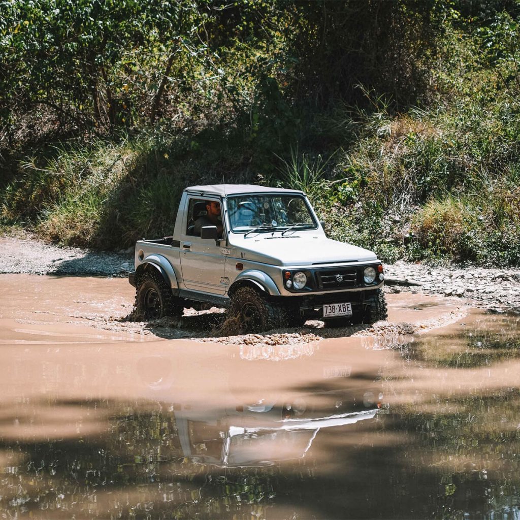 Cool Lifted 1997 Suzuki Sierra SJ80 Off Road Build on 31" Mud Tires