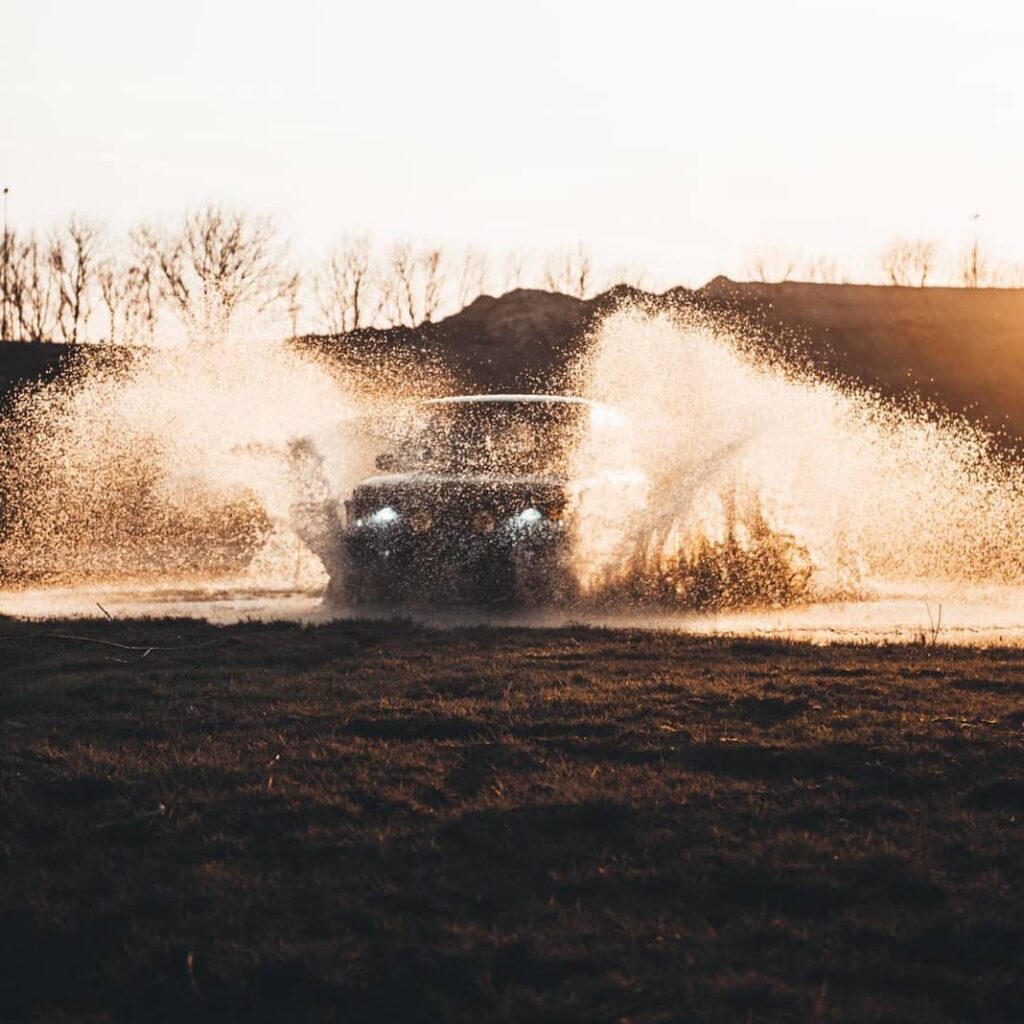 Vintage Overlander - Lifted Range Rover Classic 3-Door on 33 Off-road Tires
